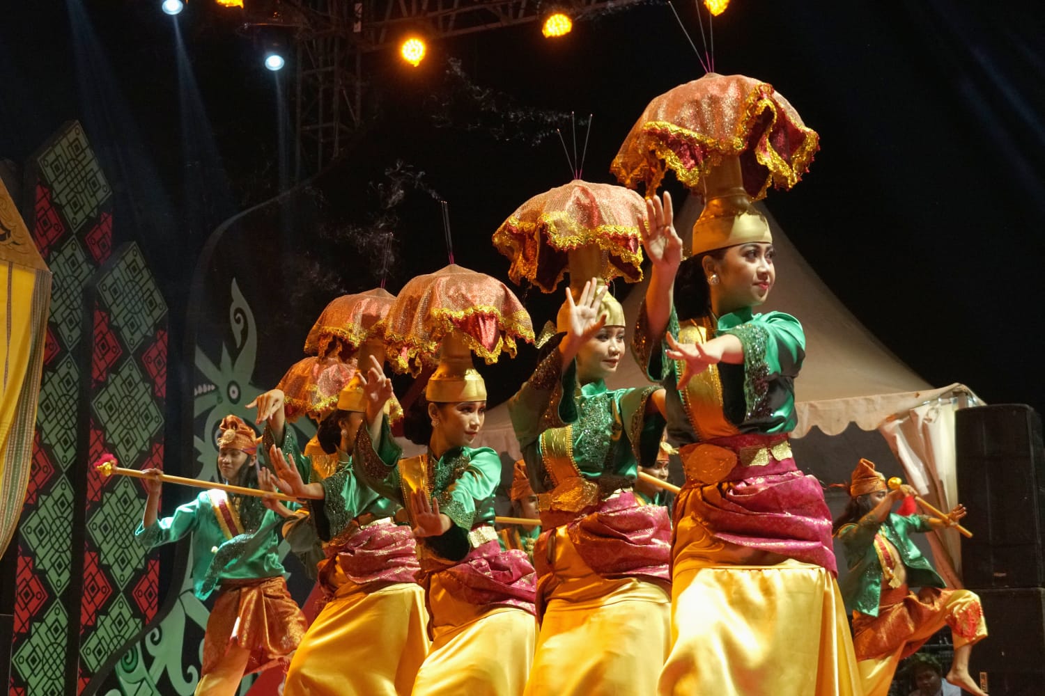 Lomba Tari Pesisir Semarakkan Event FBIM 2023 - NusaKalimantan.Com